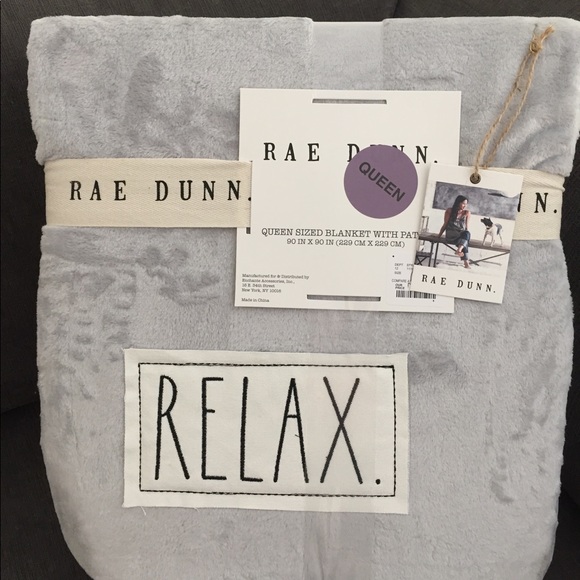 Rae Dunn | Bedding | Nwt Large Sizes Rae Dunn Relax Blanket Queen Twin ...